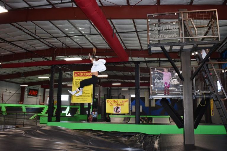 Storm Castle Tower | Airbag Jump | Family Entertainment MT